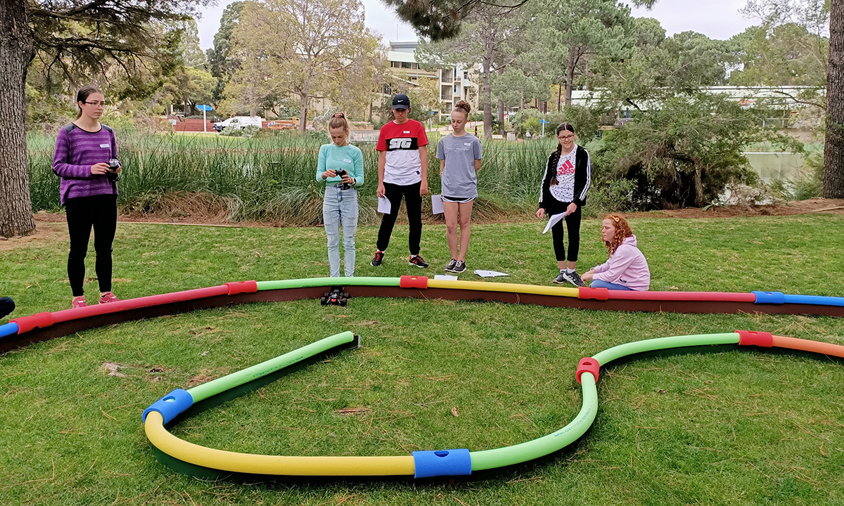 ECU | STEM Program for High Schools : Community : Engineering : Schools