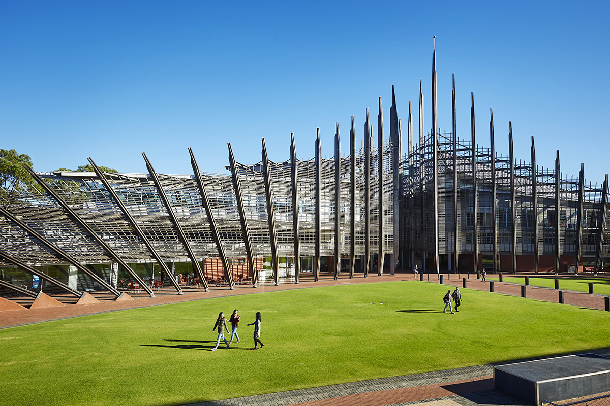 ECU | Overview : Alumni and Supporters