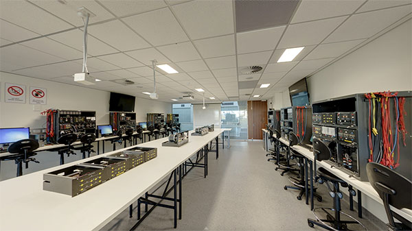 ECU | Engineering & Technology – World-Class Facilities & Supportive ...