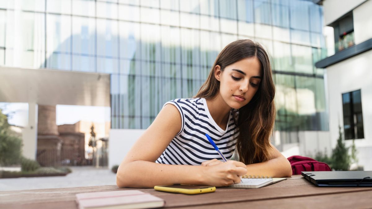 ECU | Bachelor of Creative Writing